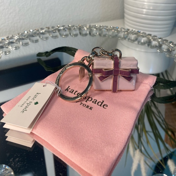 kate spade | Accessories | Nwt Kate Spade Wrapping Party Gift Box Bag ...